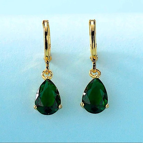 Jewelry | New Gold Emerald Green Drop Earrings | Poshmark